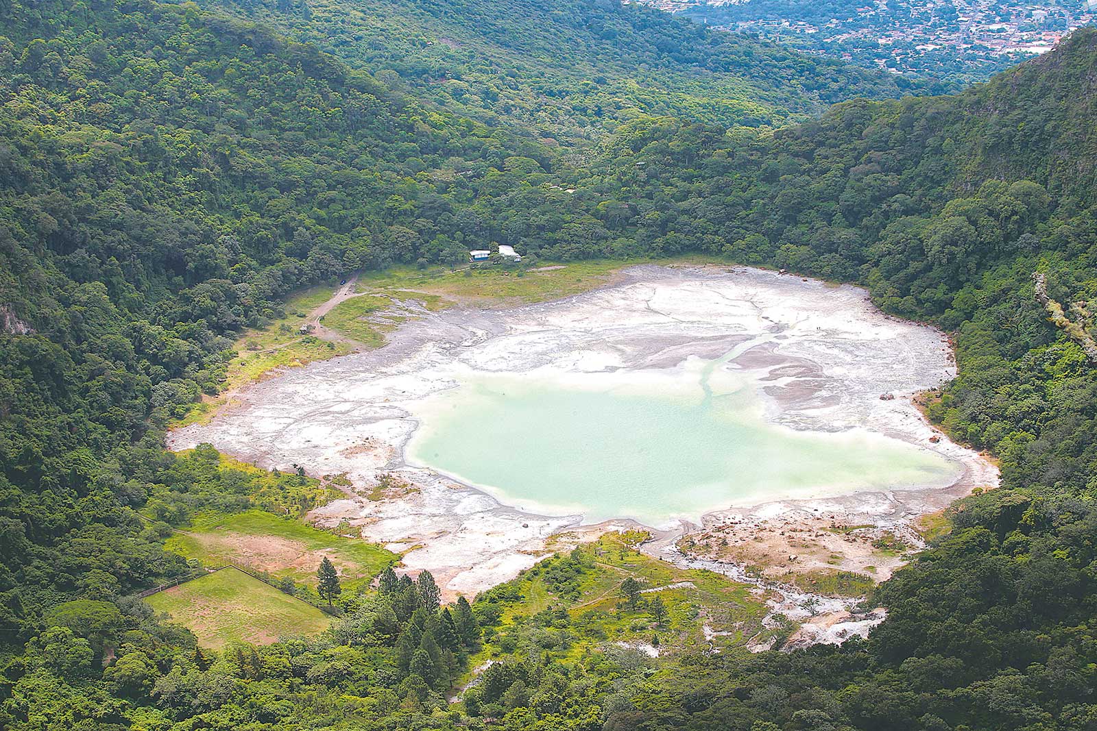 Laguna de Alegría, La Sirena y otras leyendas | Guanacos